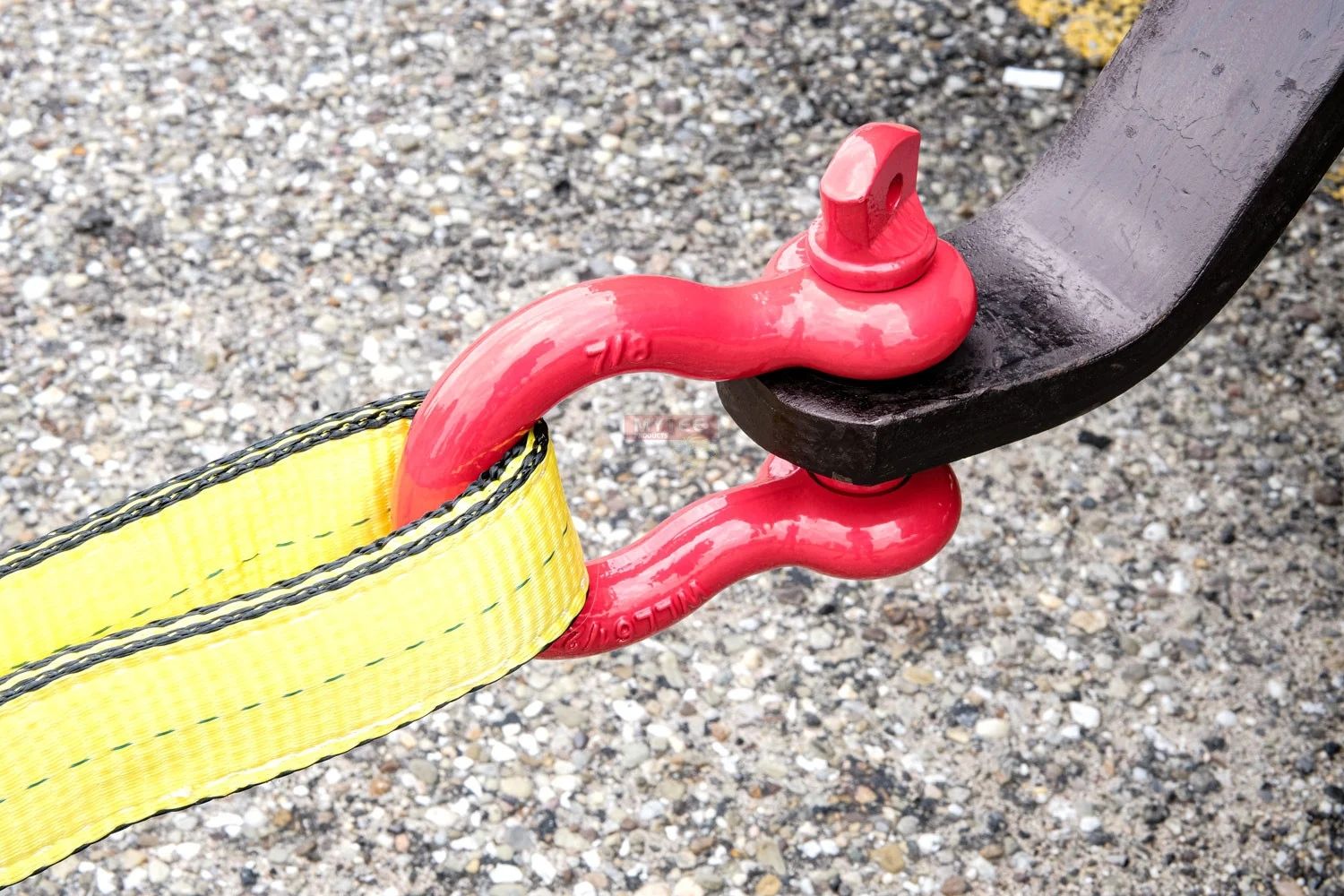 What are shackles and how are they used? - Rigging Hardware, Marine ...